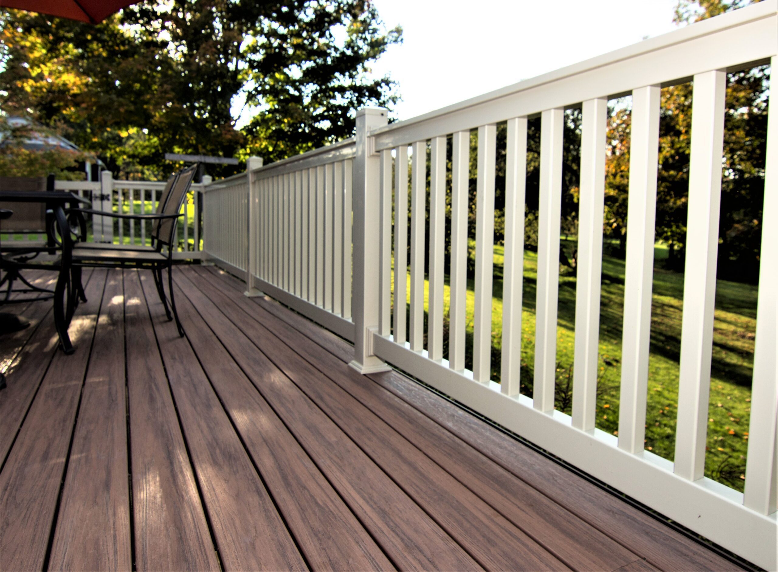 DLR Vinyl - Vinyl Fence Supplier, Custom Fencing Supplies Company ...